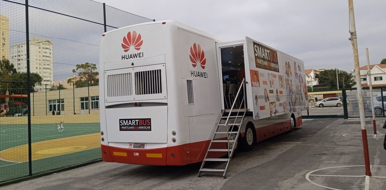 Huawei SmartBus promueve el uso seguro y responsable de las nuevas ...